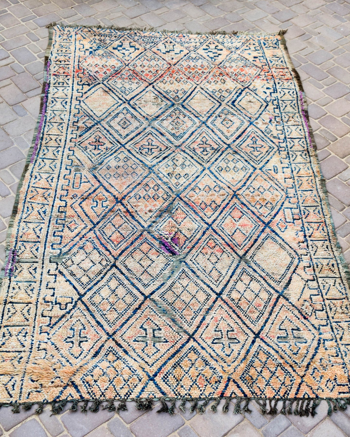 Delilah Vintage Berber Rug – SOUKi RATHMAN